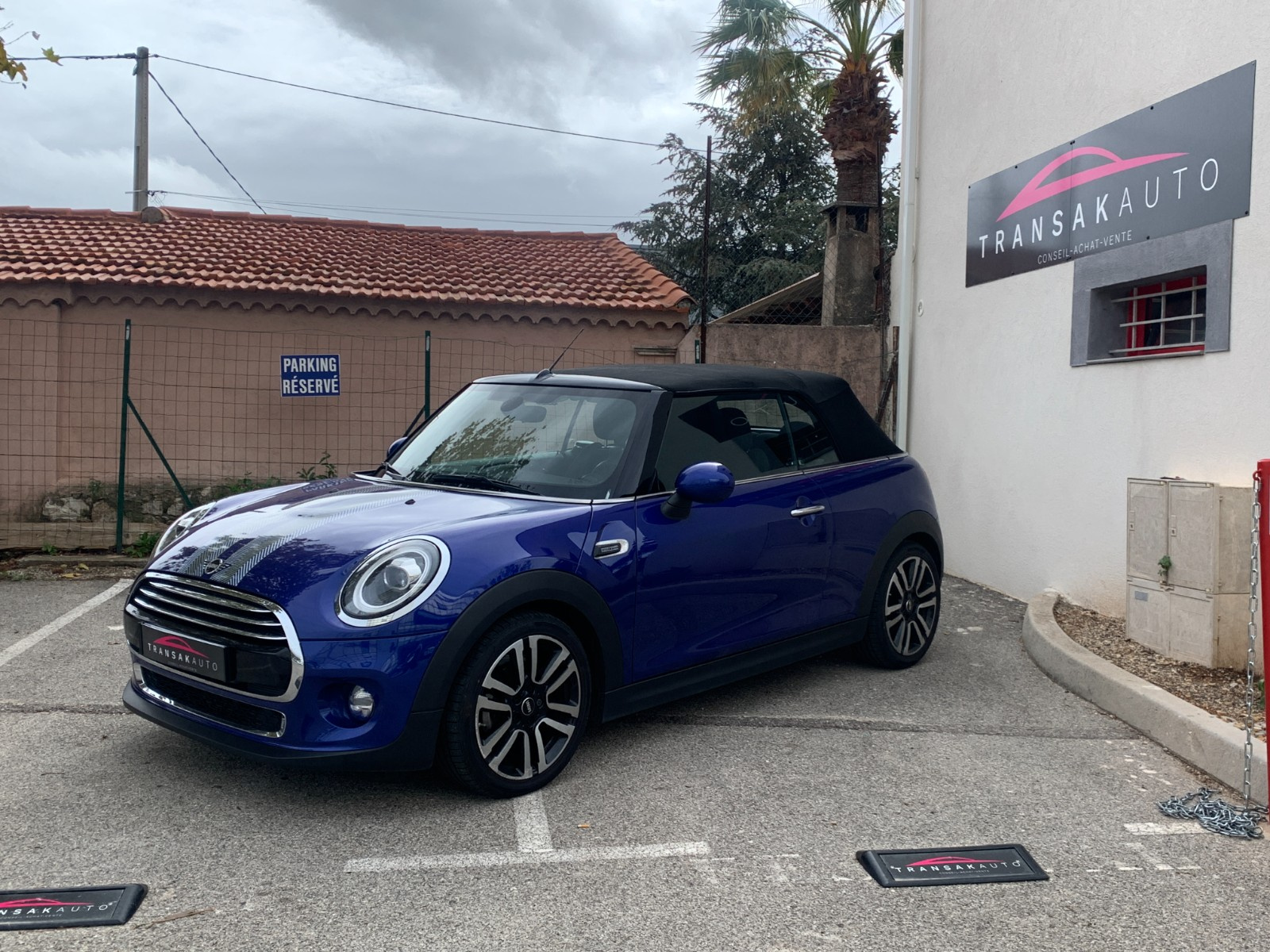 MINI CABRIOLET F57 LCI Cooper 136 ch Edition Heddon Street BVA7 - Apple ...